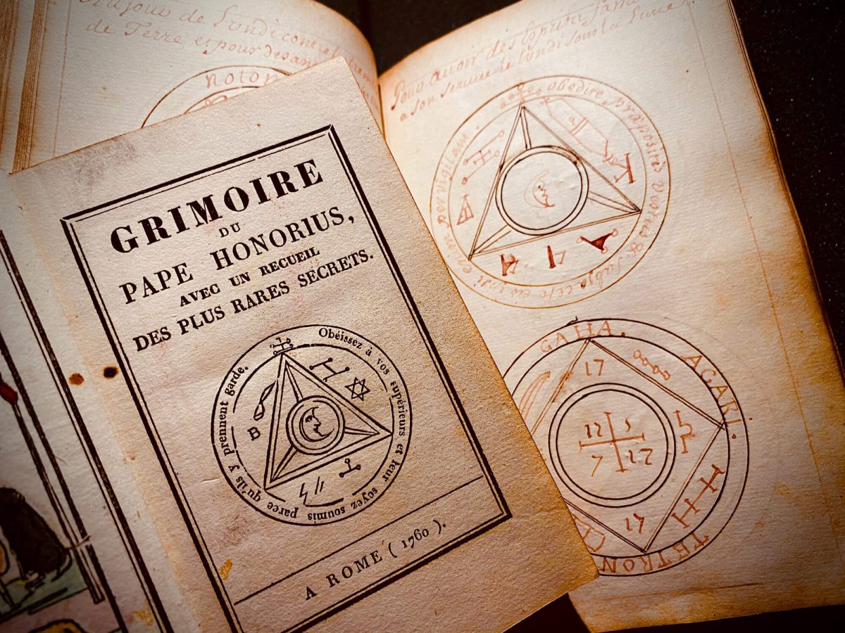 Grimoire du pape Honorius avec un recueil des plus rares secrets - Grimoire Magic